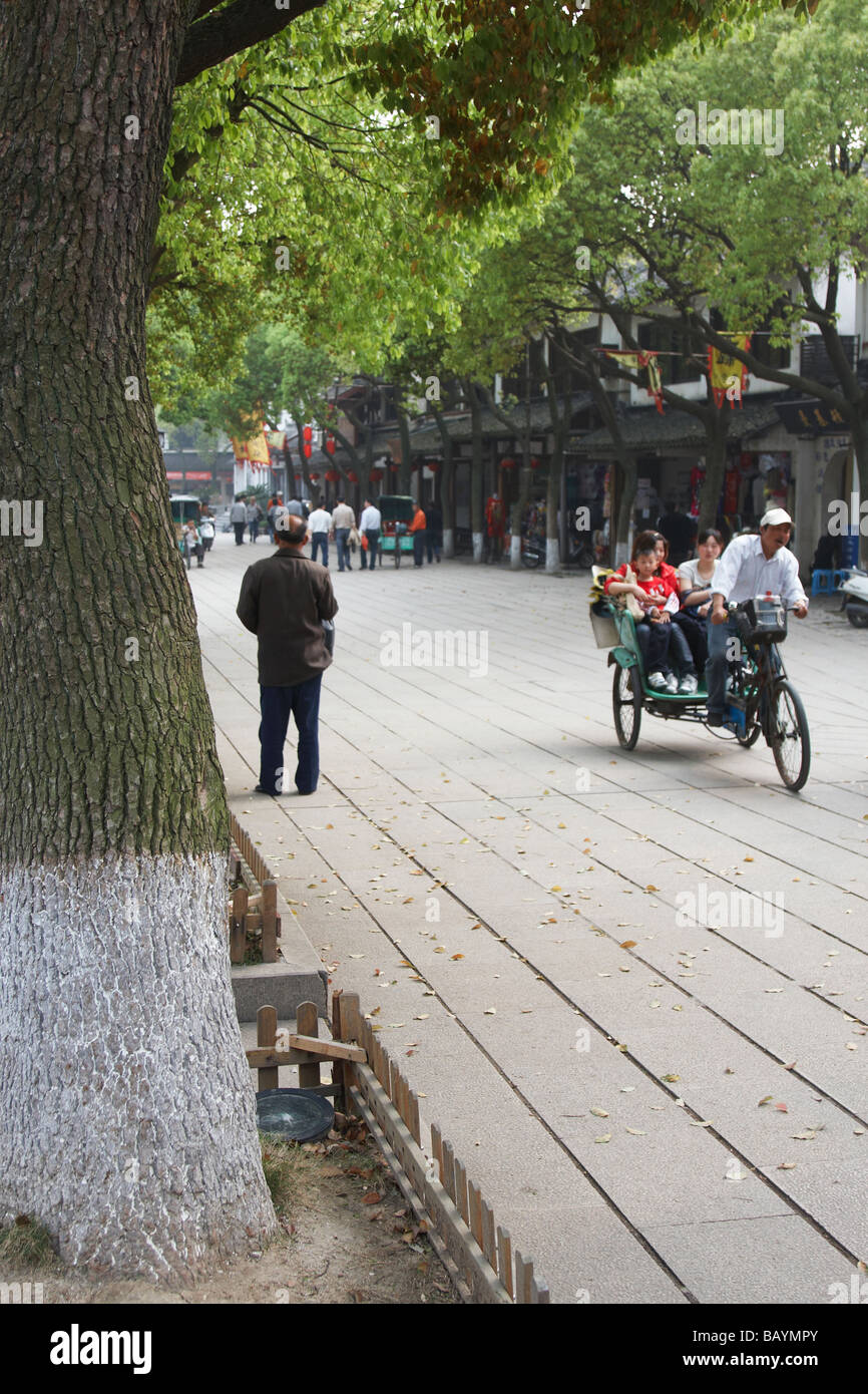Tongli street hi-res stock photography and images - Alamy