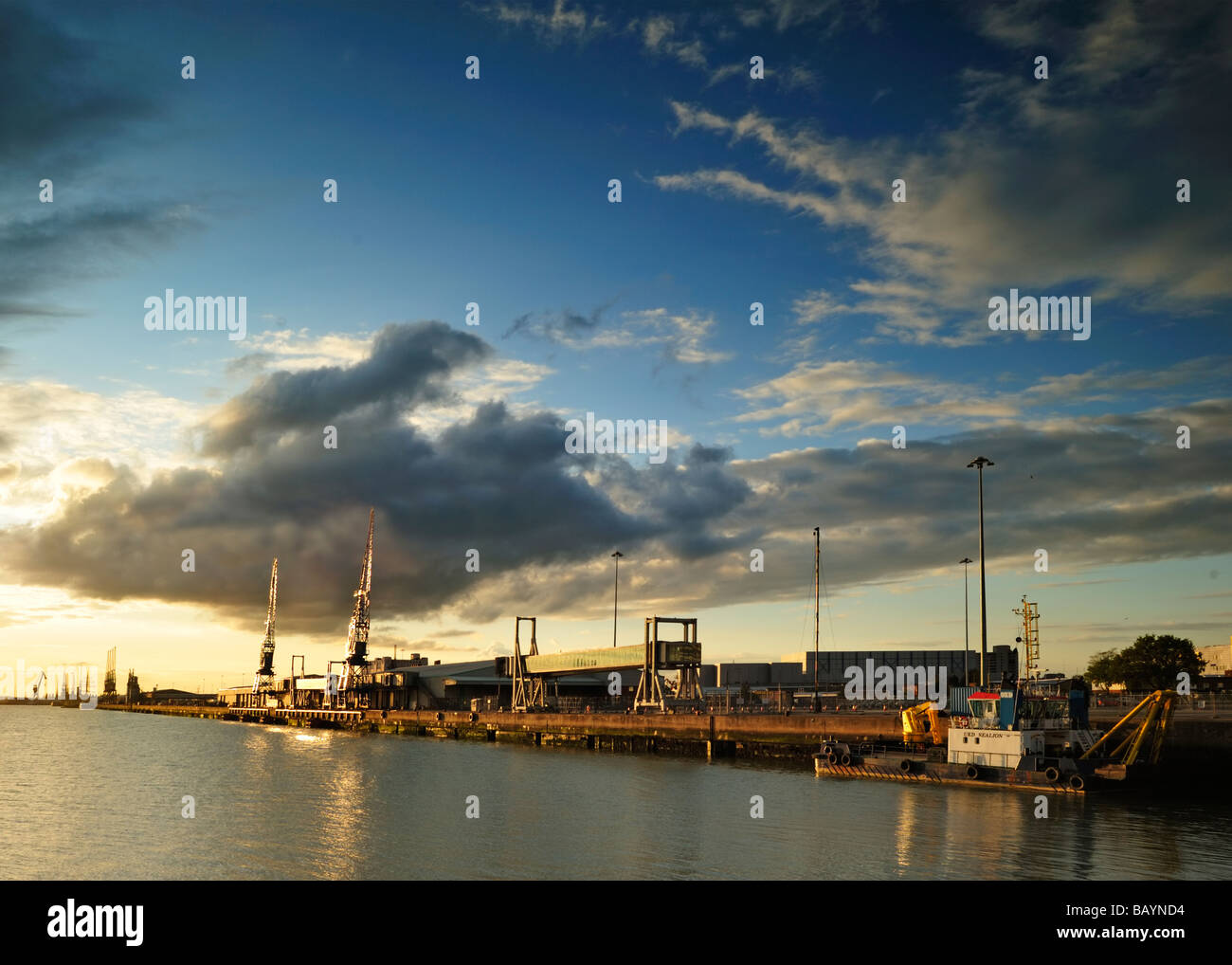 Southampton Docks High Resolution Stock Photography and Images - Alamy