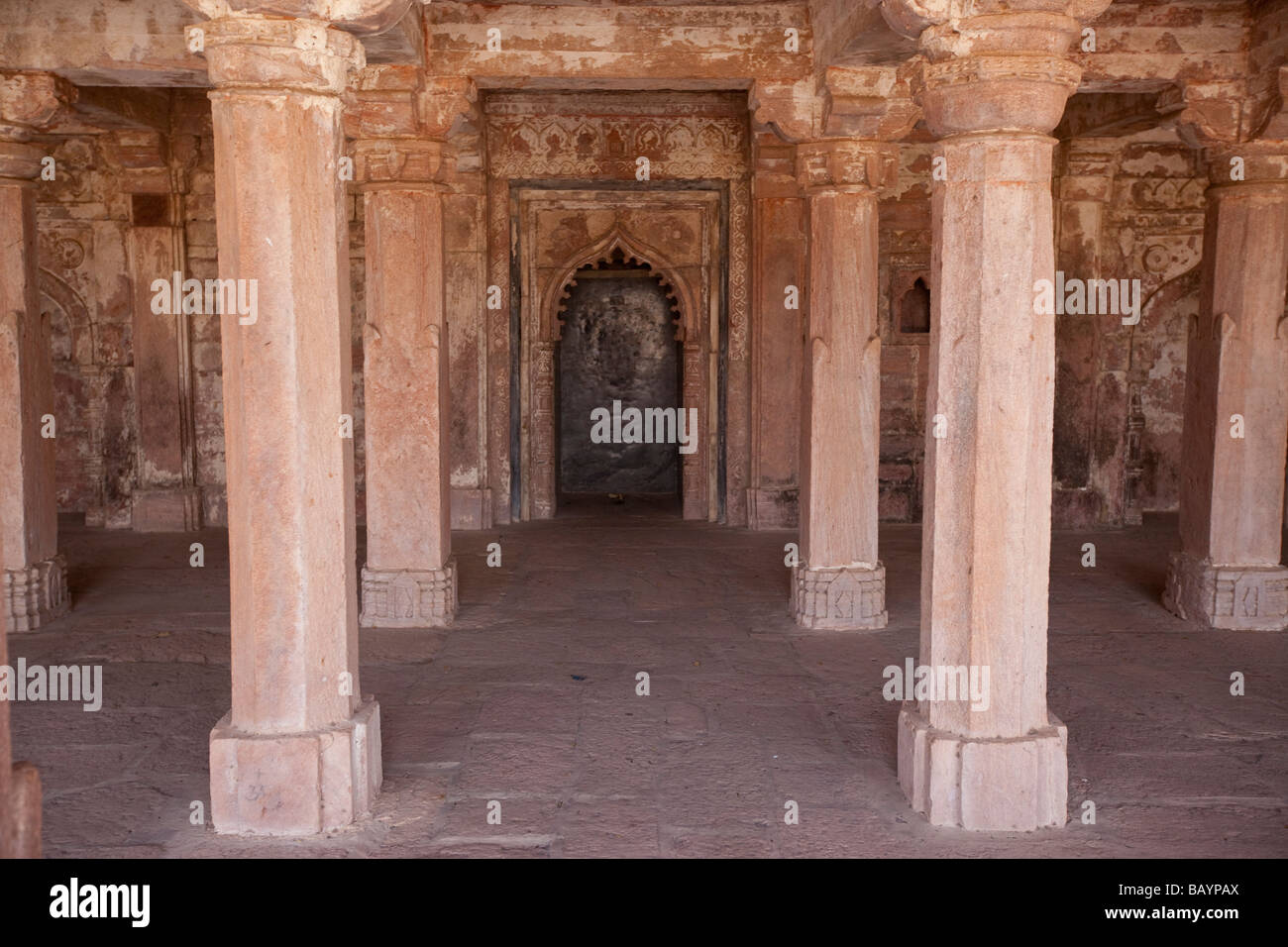 Mosque in the Palace Complex in Mandu India Stock Photo - Alamy