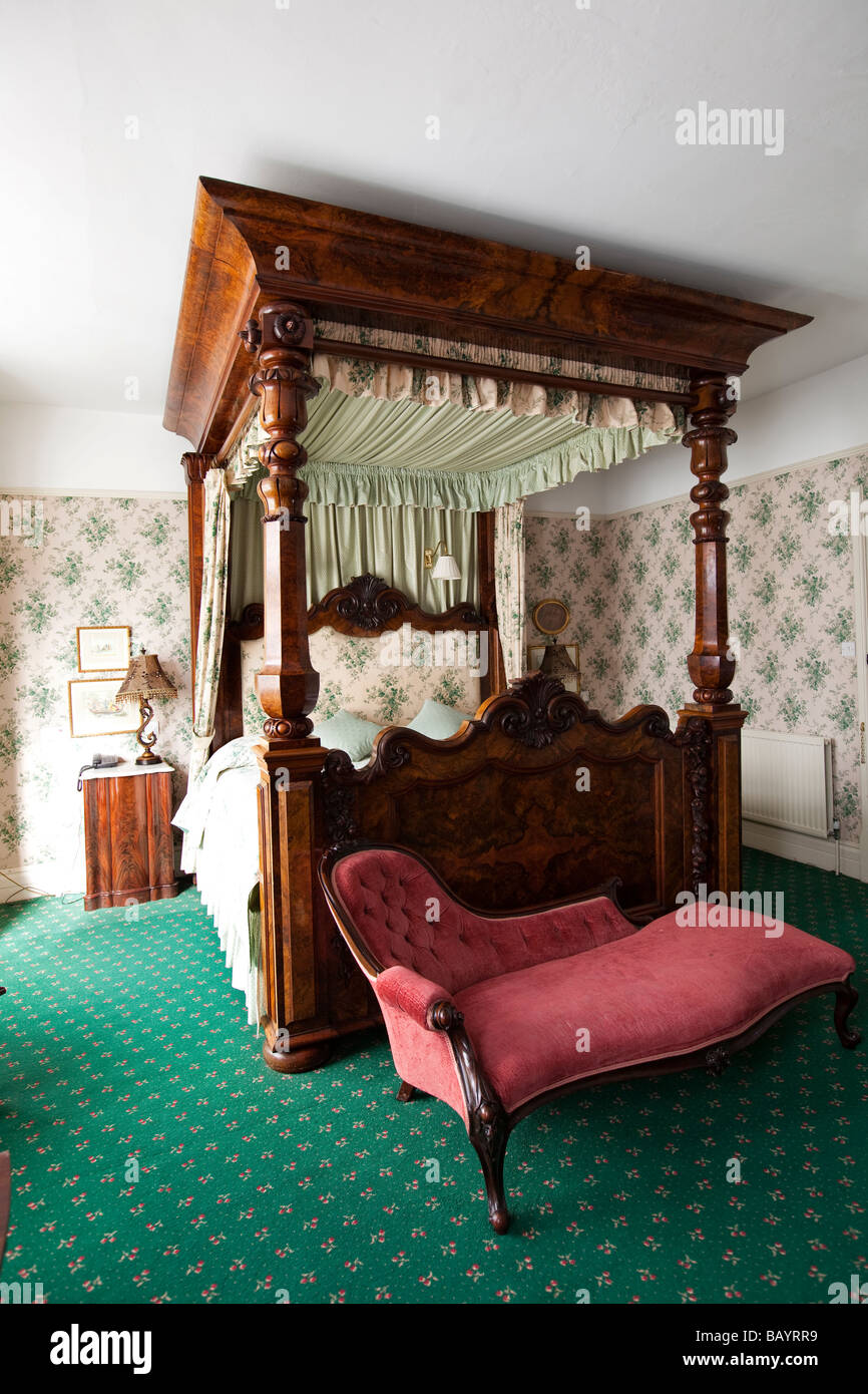 Royal lodge interior hi-res stock photography and images - Alamy