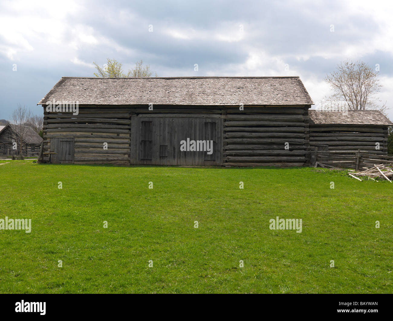 Old warehouse architecture hi-res stock photography and images - Alamy