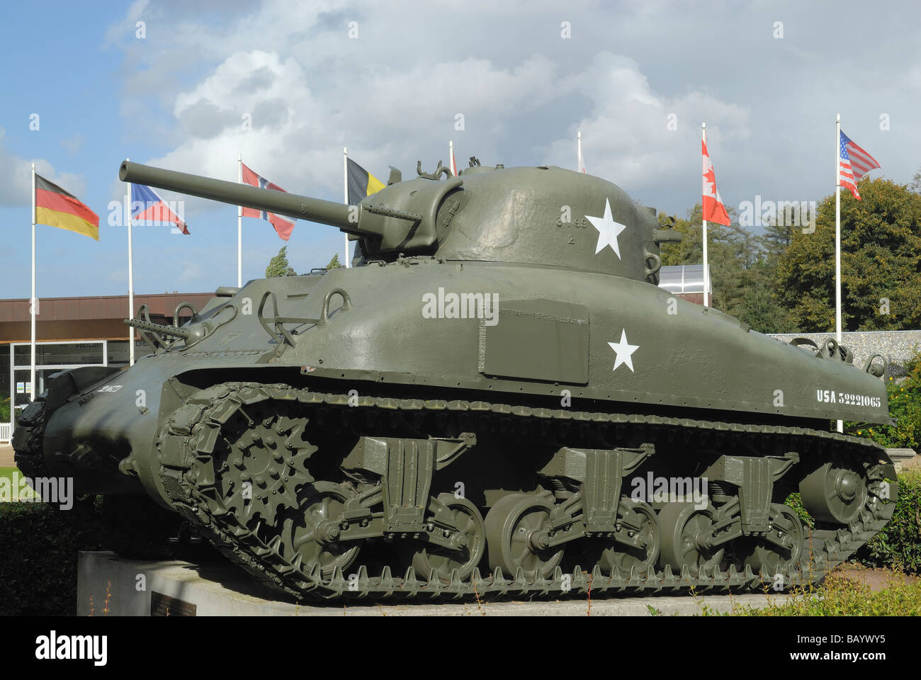 Normandy 1944 sherman tank hi-res stock photography and images - Alamy