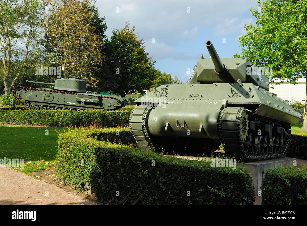 D day june 1944 sherman tank hi-res stock photography and images - Alamy