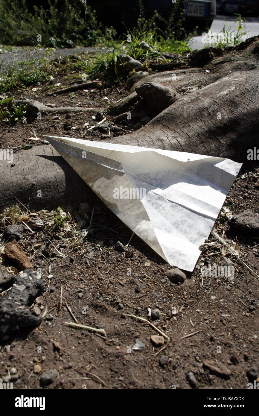 Paper airplane and ground hi-res stock photography and images - Alamy