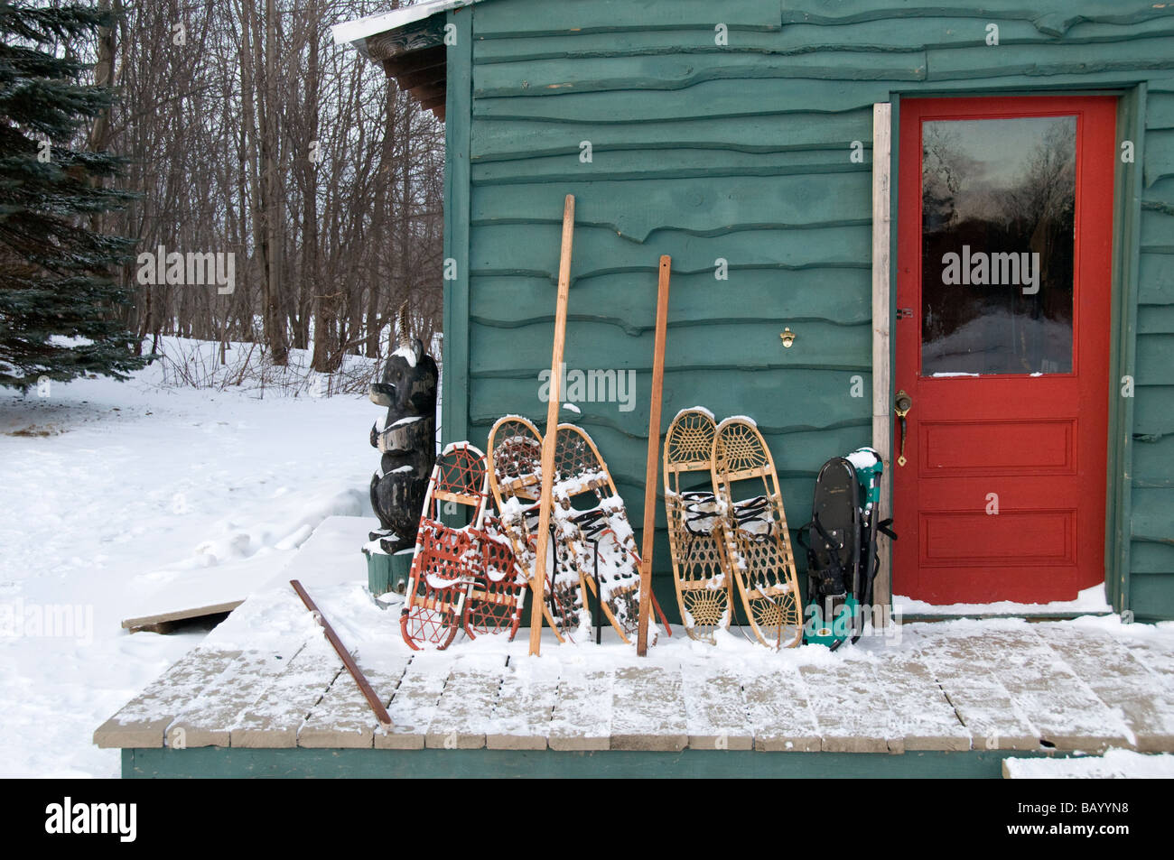 Shoes lined up door hi-res stock photography and images - Alamy