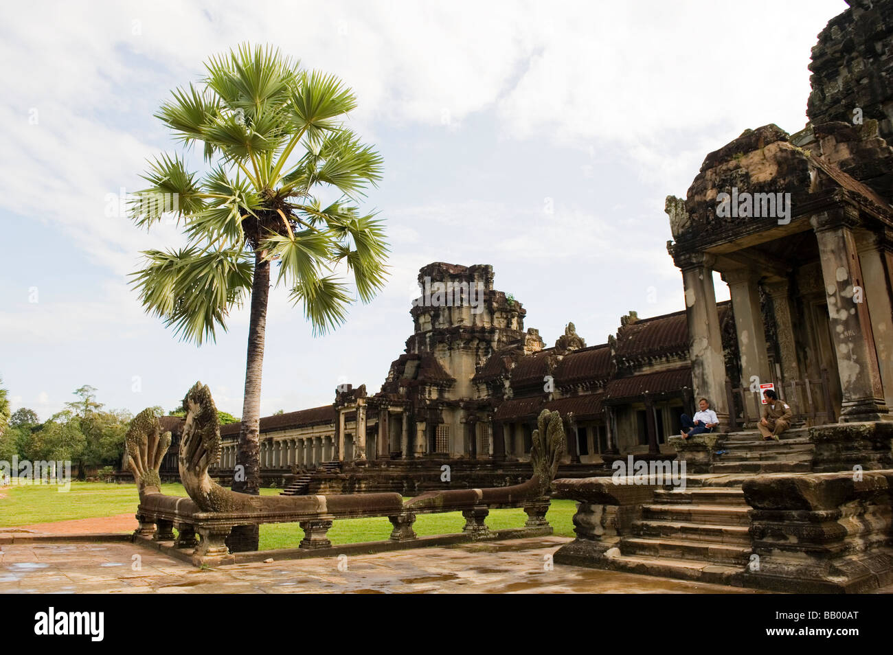 Angkor wat city hi-res stock photography and images - Alamy