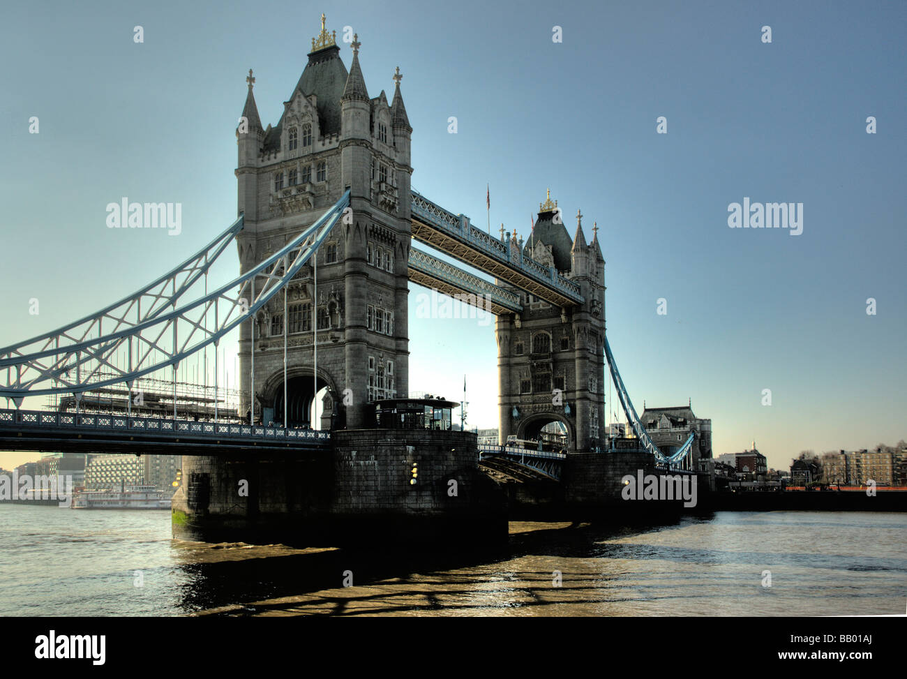 Dawn bridge london skyline not sunrise hi-res stock photography and ...
