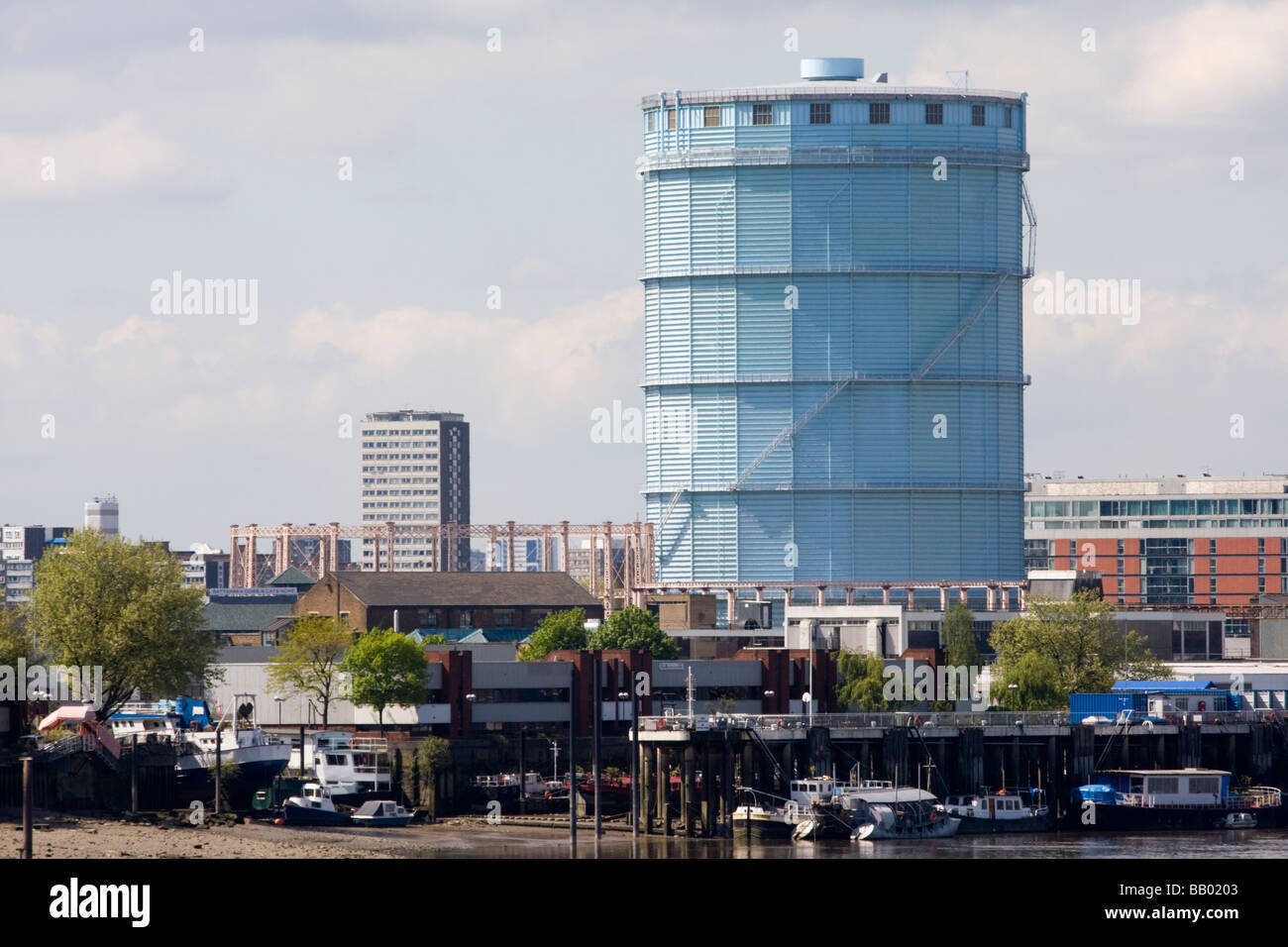 Gas storage tank hi-res stock photography and images - Alamy