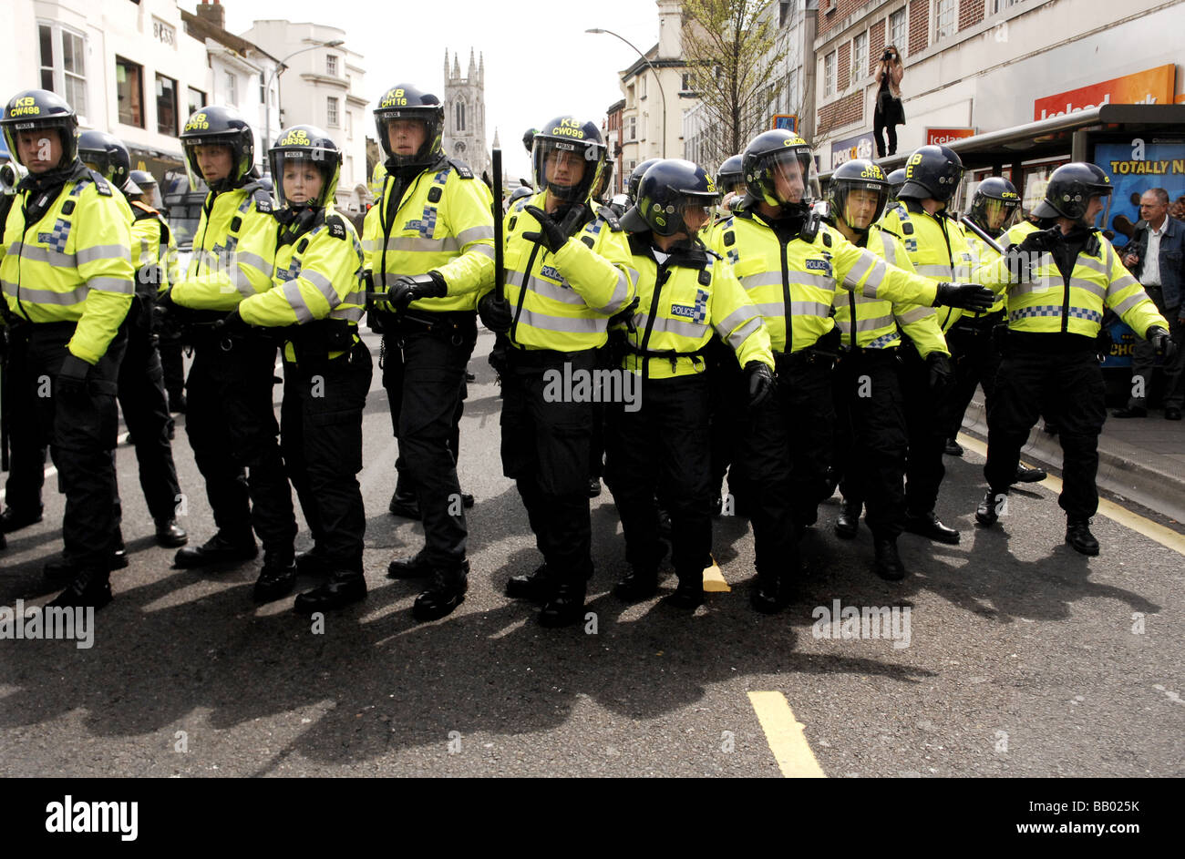 Uk british riot police uniform hi-res stock photography and images - Alamy