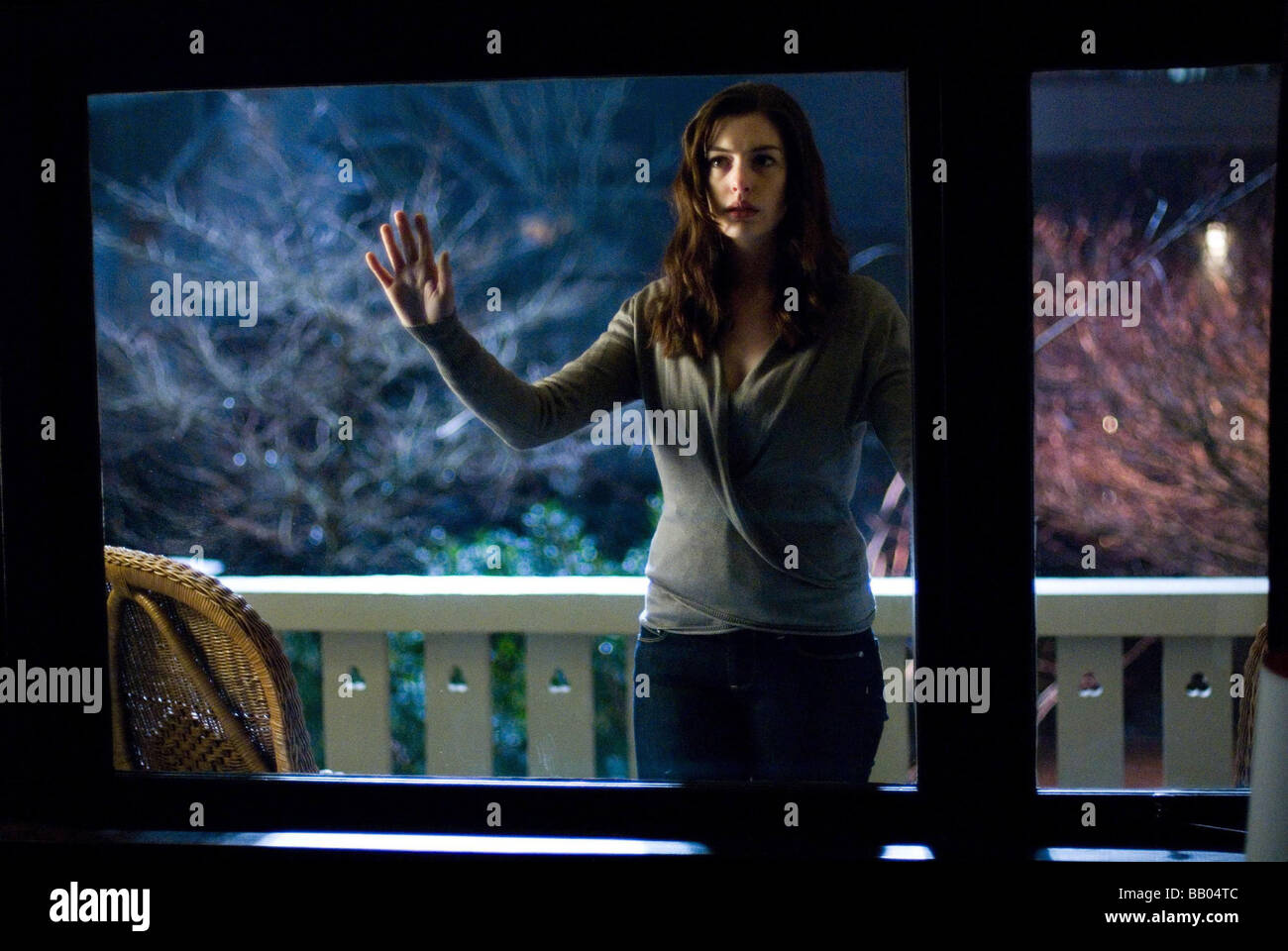 Anne hathaway passengers 2008 hi-res stock photography and images - Alamy