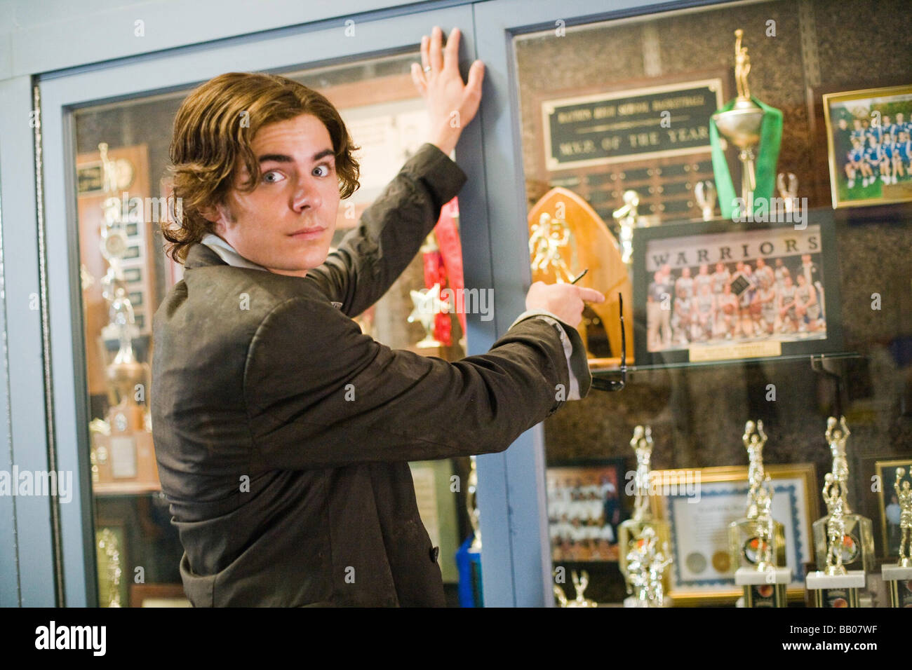 17 Again Year: 2009 Director: Burr Steers Zac Efron Stock Photo - Alamy