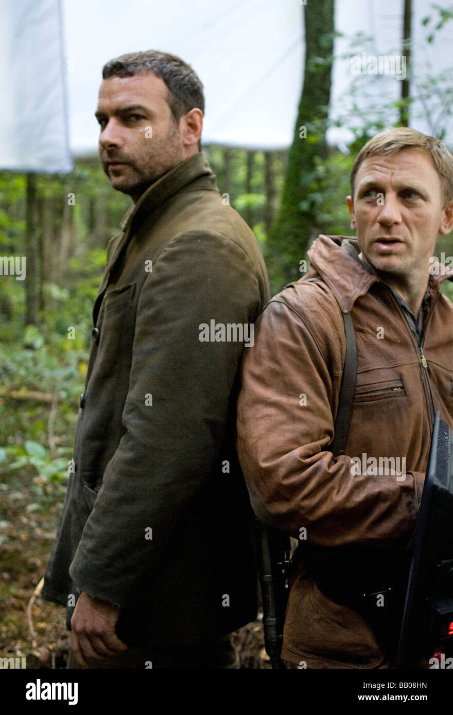 Defiance Year : 2009 Director : Edward Zwick Liev Schreiber, Daniel ...