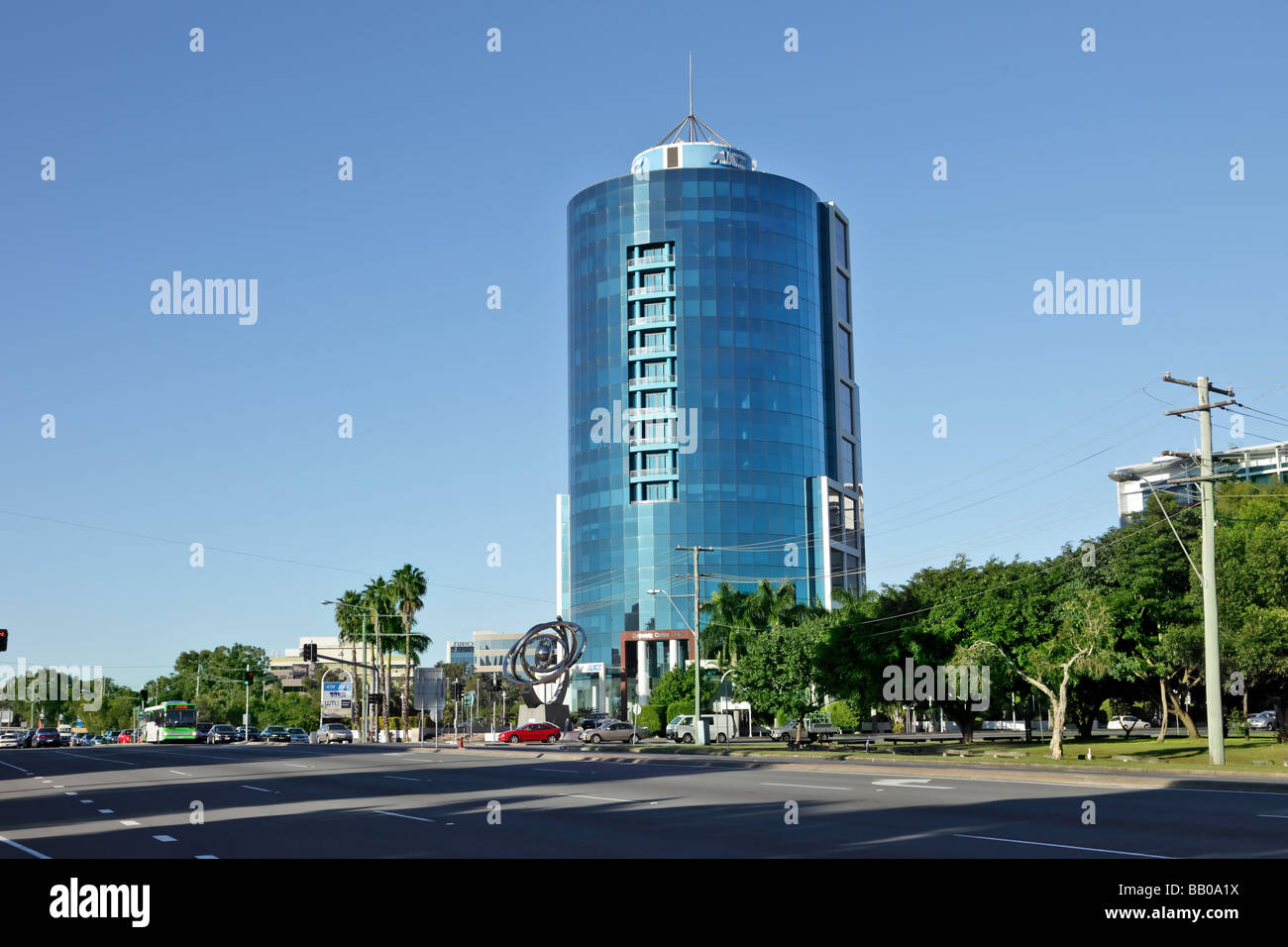 Commercial skyscraper hi-res stock photography and images - Alamy