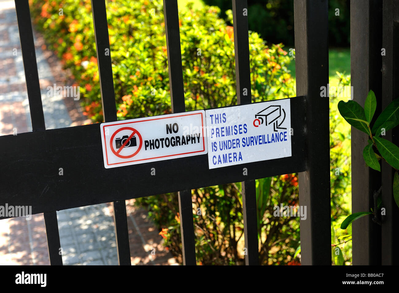 Photography prohibited hi-res stock photography and images - Alamy
