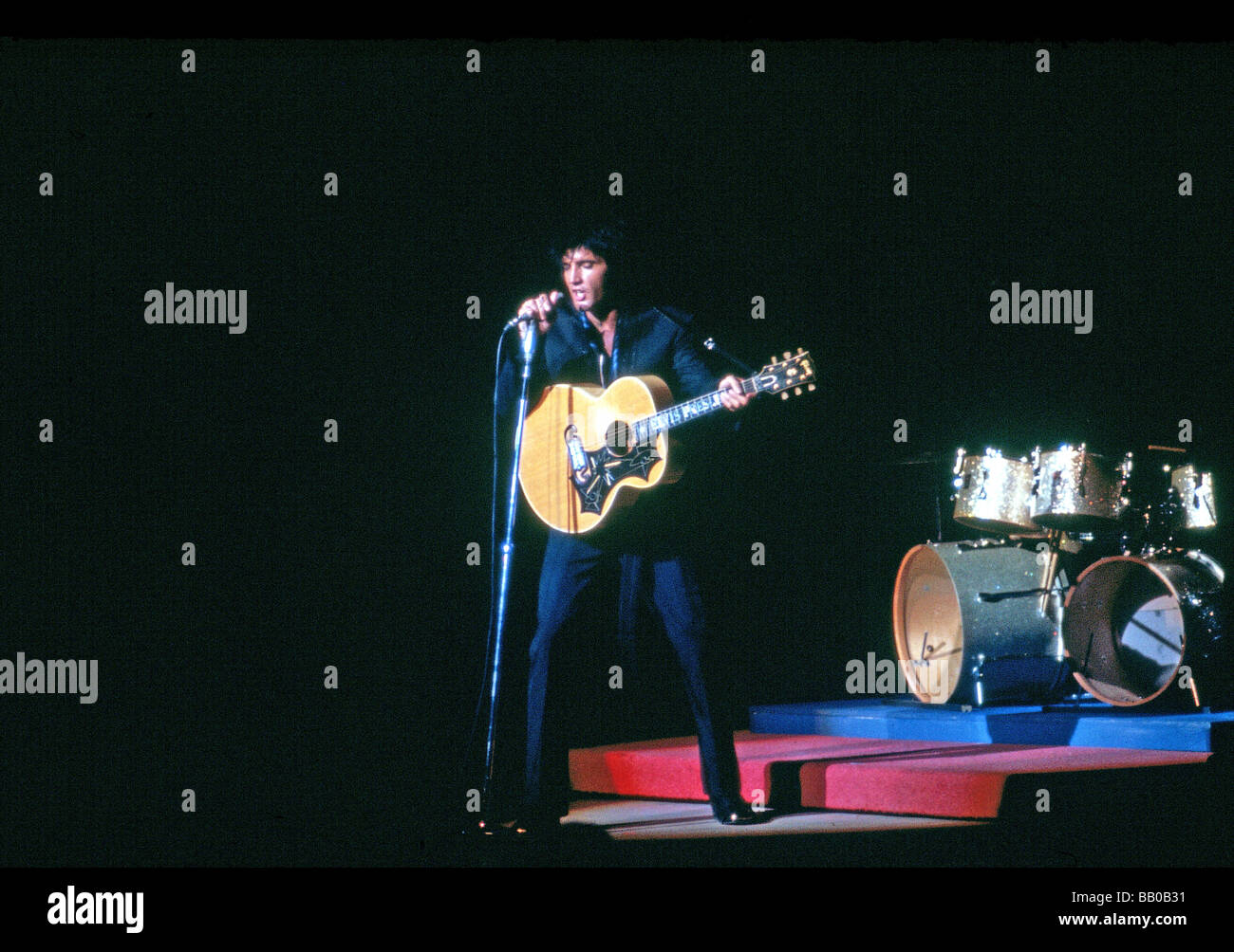 ELVIS PRESLEY in Las Vegas in 1969 Stock Photo - Alamy