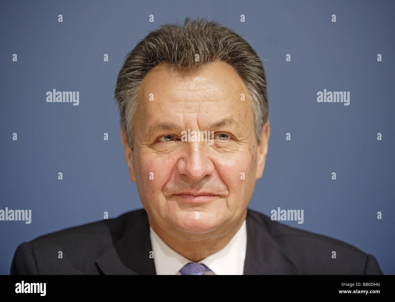 Tui ag hi-res stock photography and images - Alamy