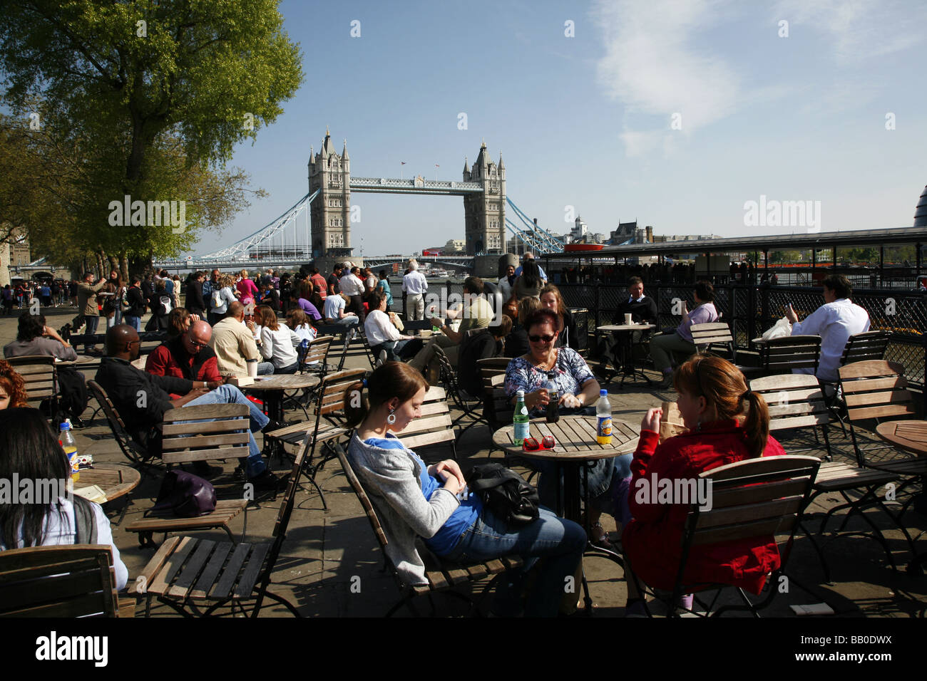 Cafes on the north bank of River Thames with views of Tower Bridge ...