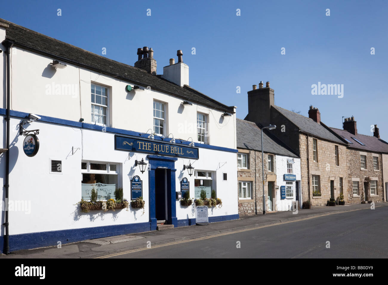 The blue bell corbridge public house hi-res stock photography and ...
