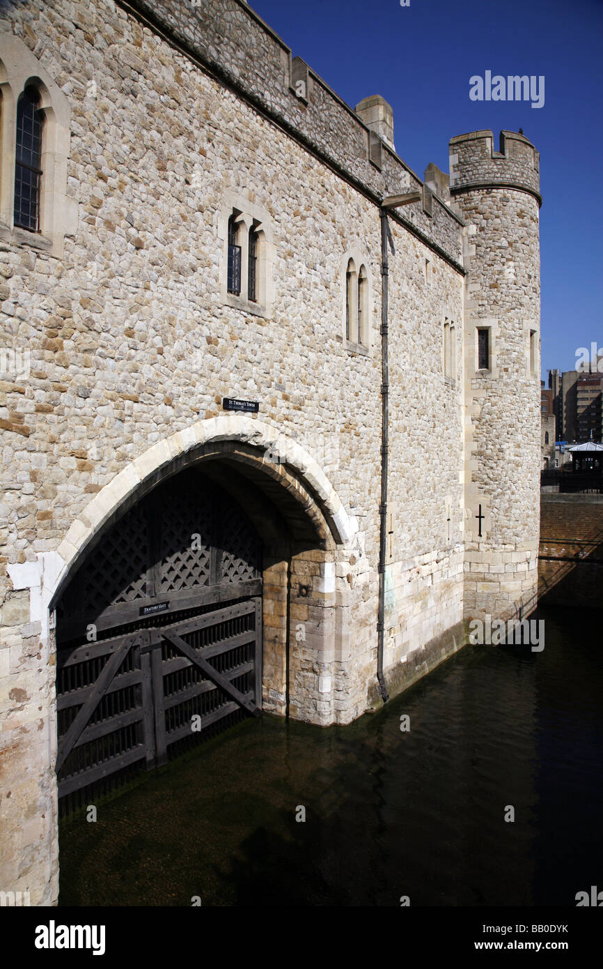 Traitors gate entrance hi-res stock photography and images - Alamy