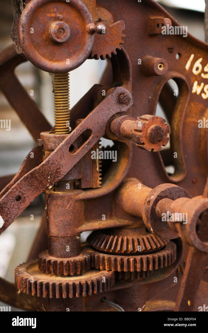 Rusting machinery hi-res stock photography and images - Alamy