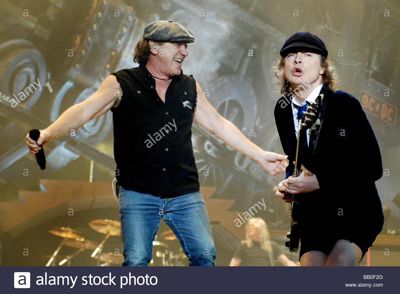 Brian Johnson Angus Young Ac High Resolution Stock Photography and ...