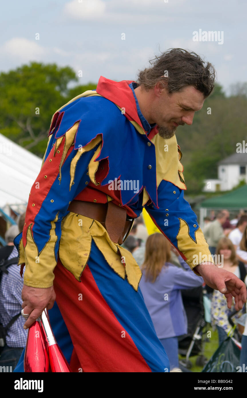 Juggler wearing costume hi-res stock photography and images - Alamy