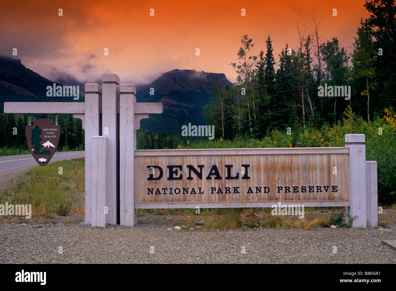 Alaska and yukon tours hi-res stock photography and images - Alamy