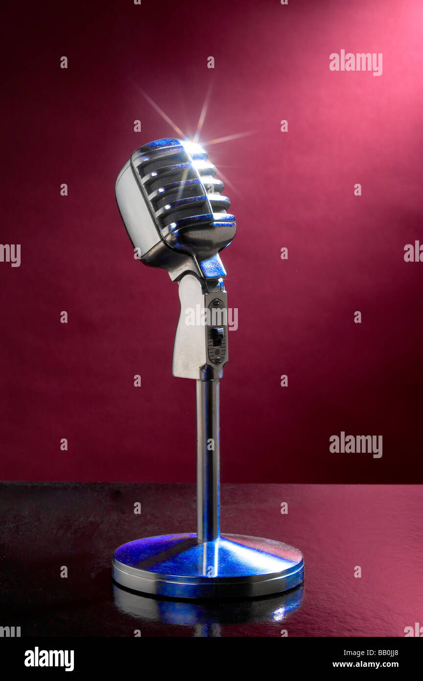 Old microphone hi-res stock photography and images - Alamy