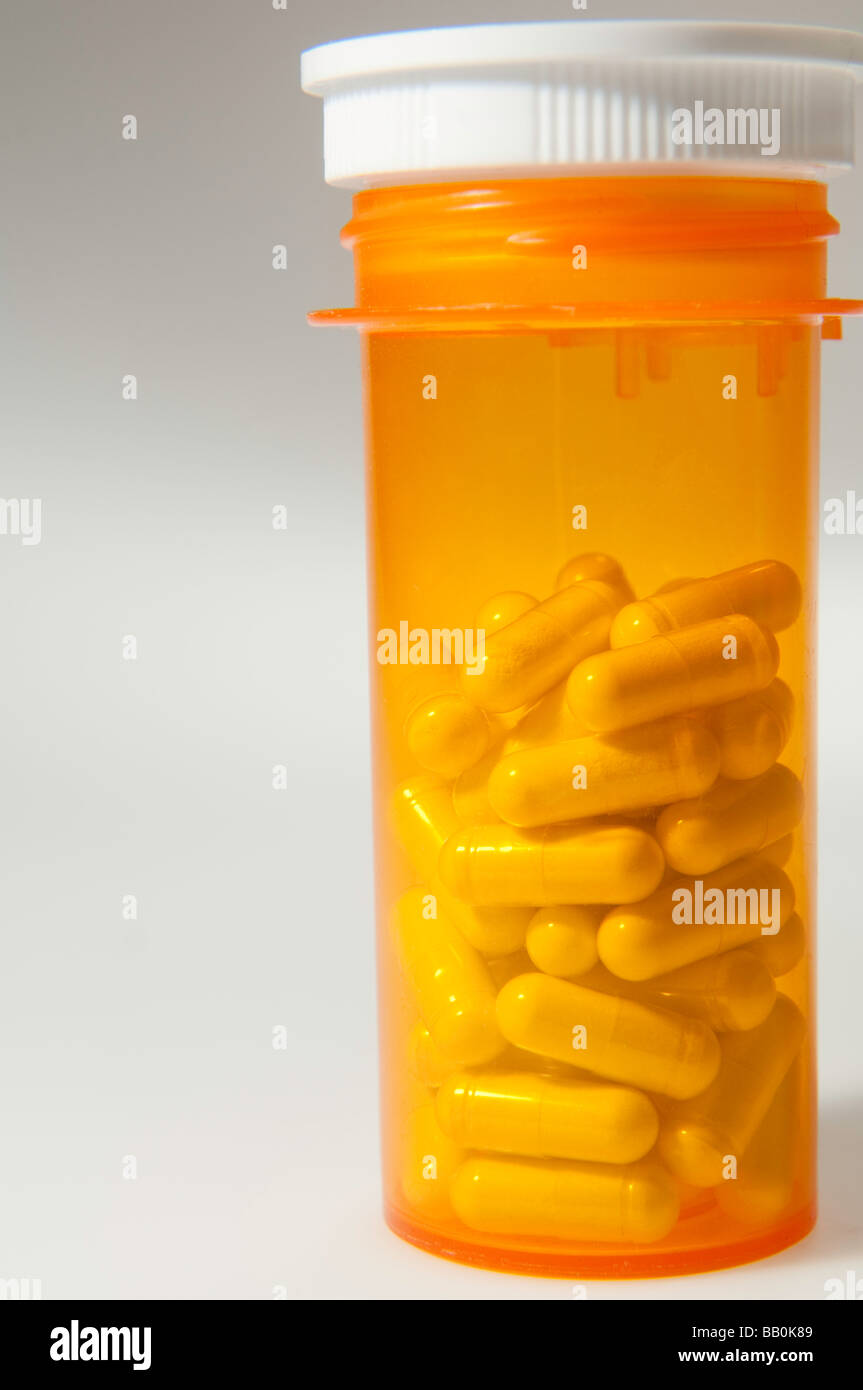 Pharmacy vial hi-res stock photography and images - Alamy