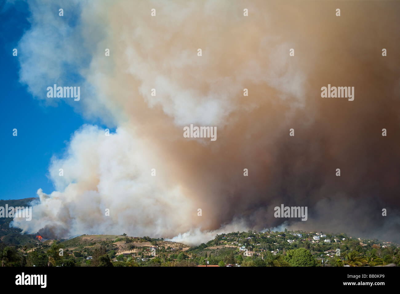 Jesusita fire hi-res stock photography and images - Alamy