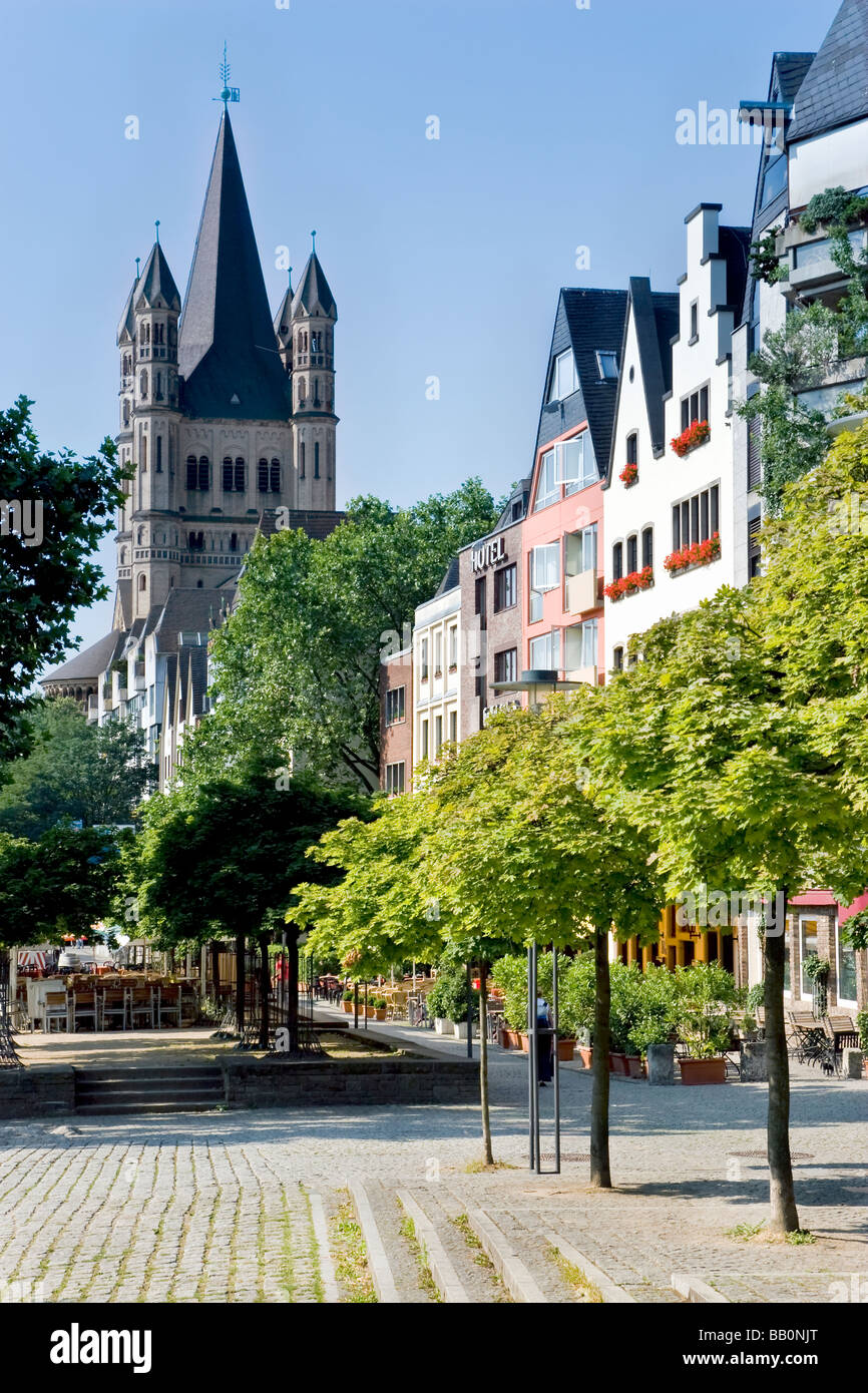 Church of Great St. Martin and the Altstadt (old town), Cologne ...