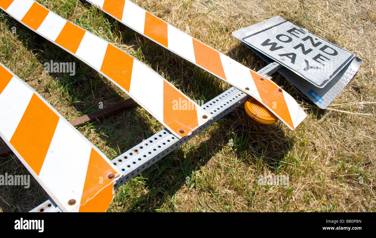 End one way sign and road block pushed to the side. Hmong Sports ...