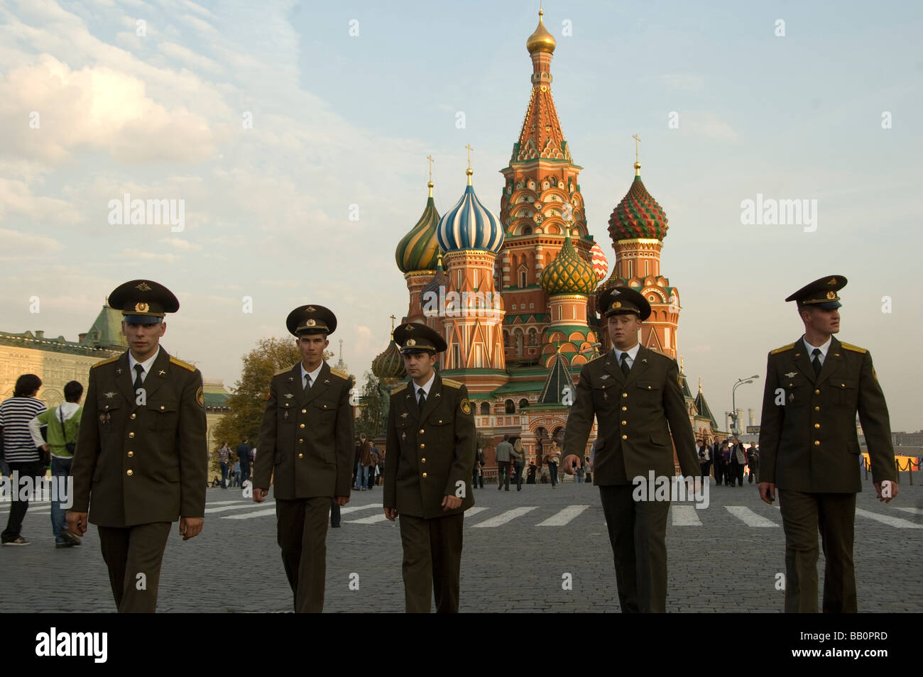 Soldiers in red hi-res stock photography and images - Alamy