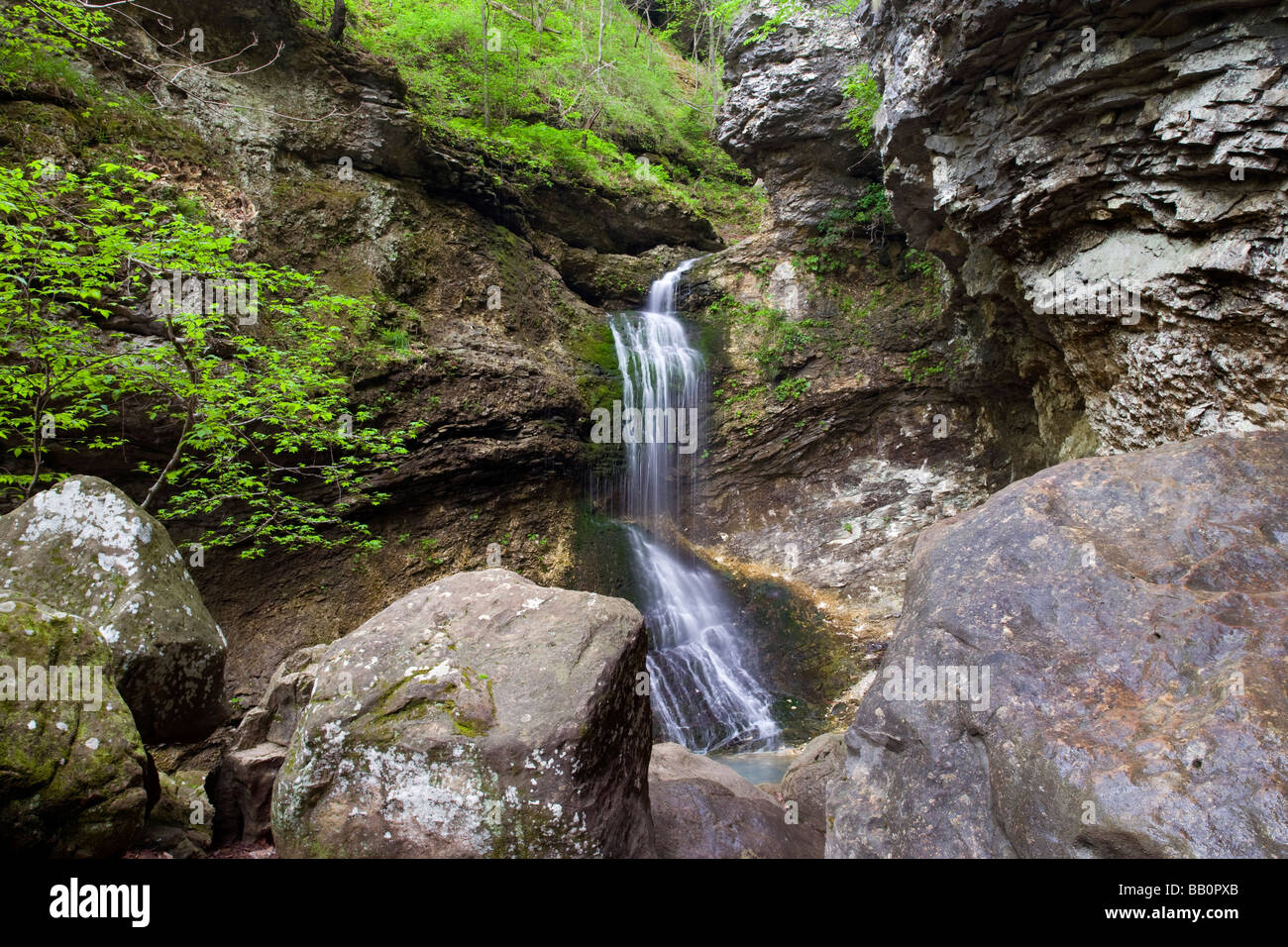 Buffalo national river waterfall hi-res stock photography and images ...
