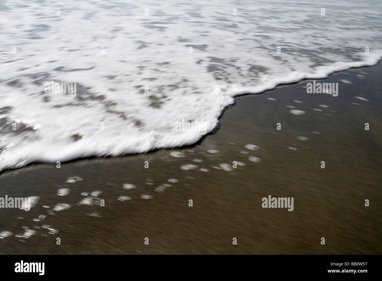 Fast flowing ocean wave sea hi-res stock photography and images - Alamy