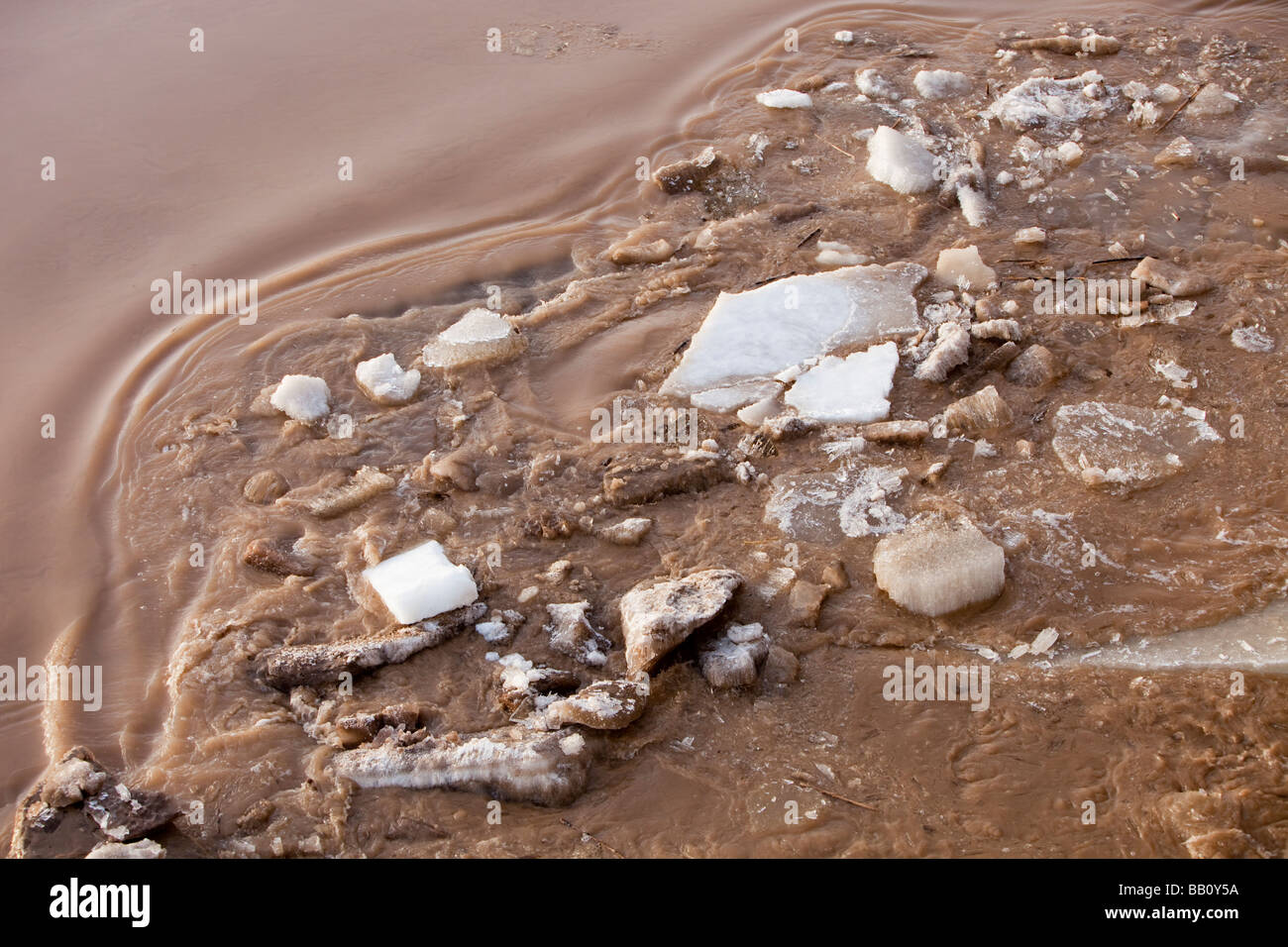 Ice breaking up in the river hi-res stock photography and images - Alamy