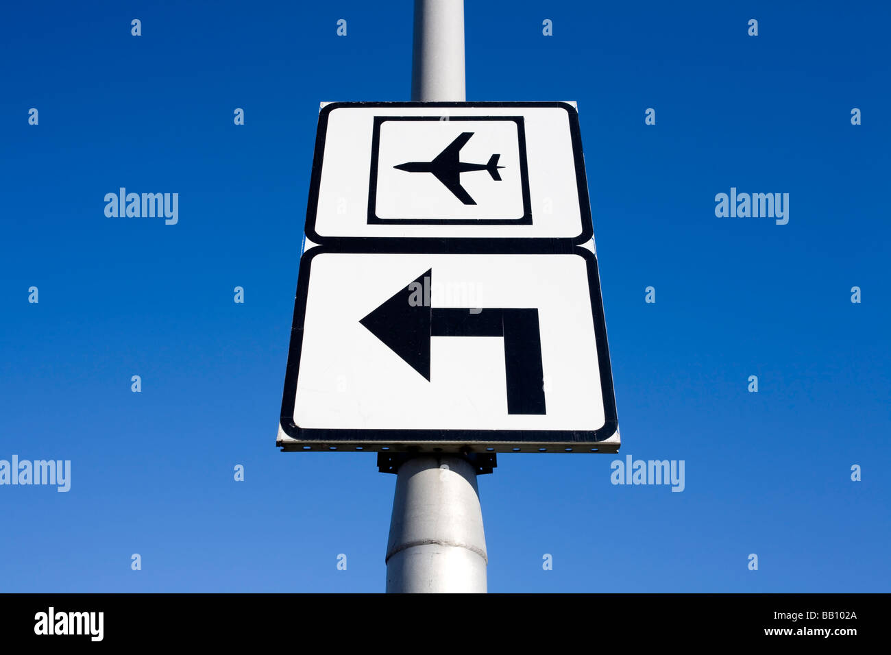 Airport sign and arrow hi-res stock photography and images - Alamy