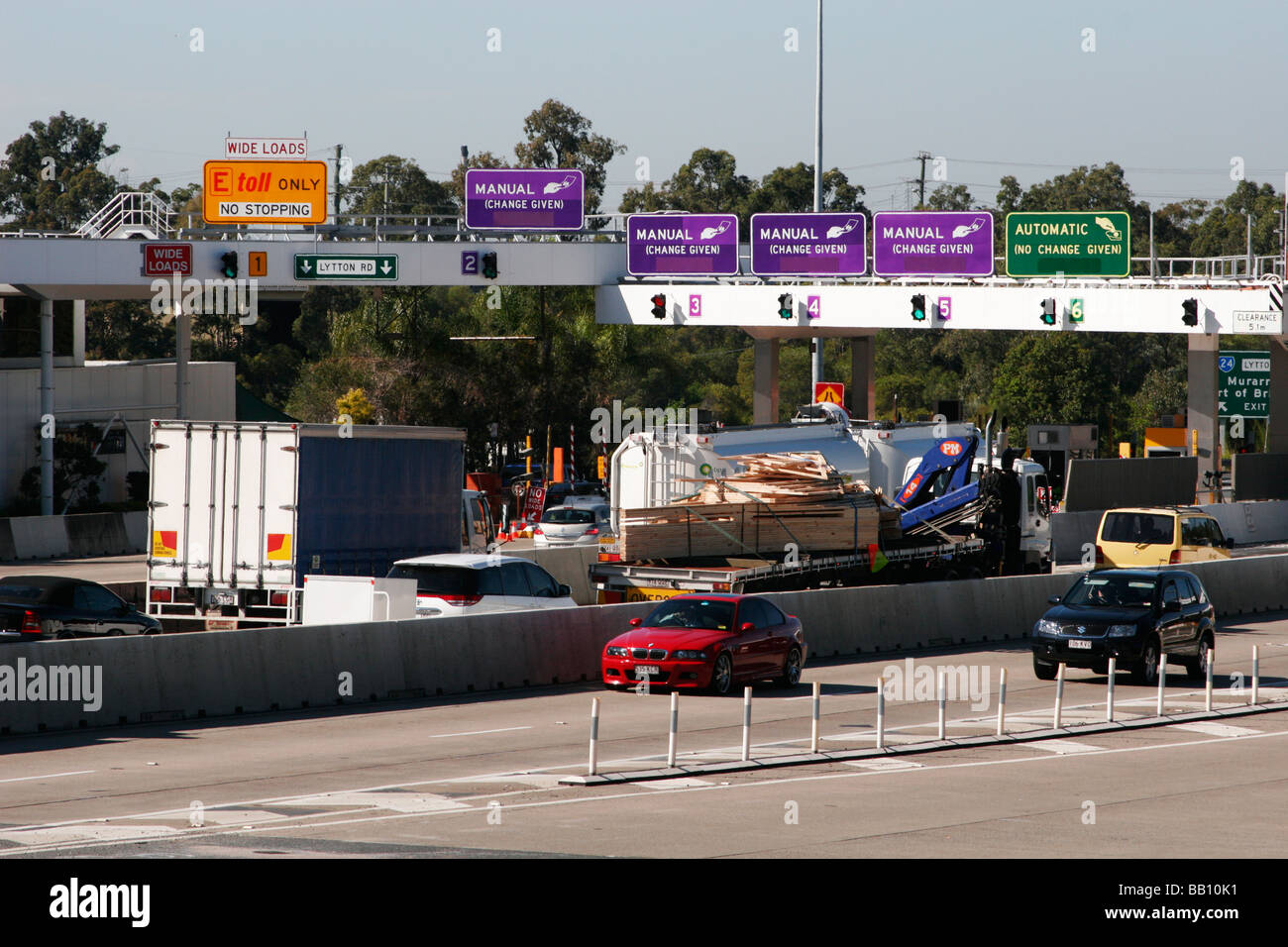 Automatic booths hi-res stock photography and images - Alamy