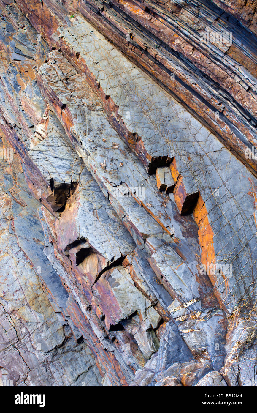 Rock strata on the coastal cliffs at Sandymouth Bay in North Cornwall ...