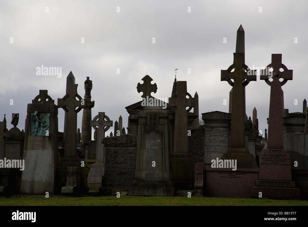 Gravestones in Glasgow Necropolis, Glagow Scotland, UK Stock Photo - Alamy