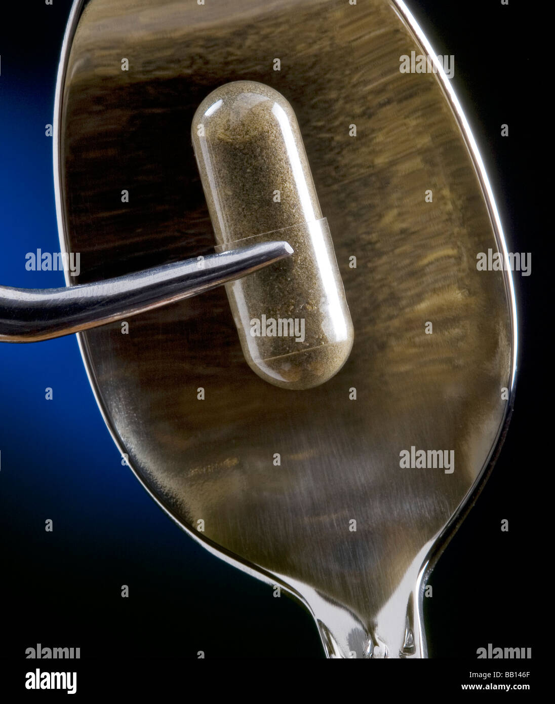 Medicine and dosage spoon hi-res stock photography and images - Alamy