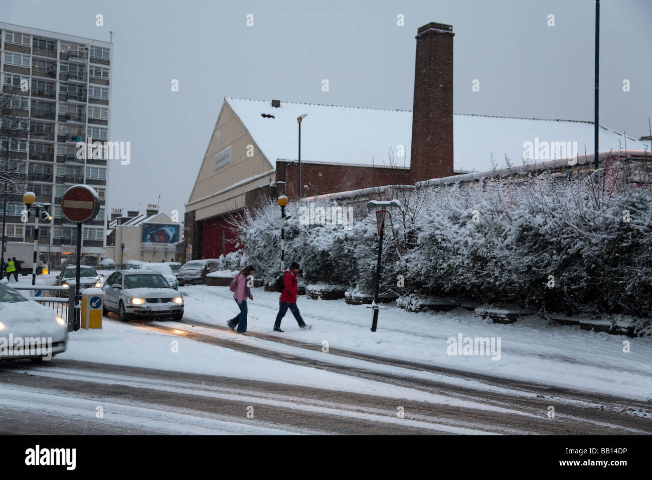 High road leyton hi-res stock photography and images - Alamy