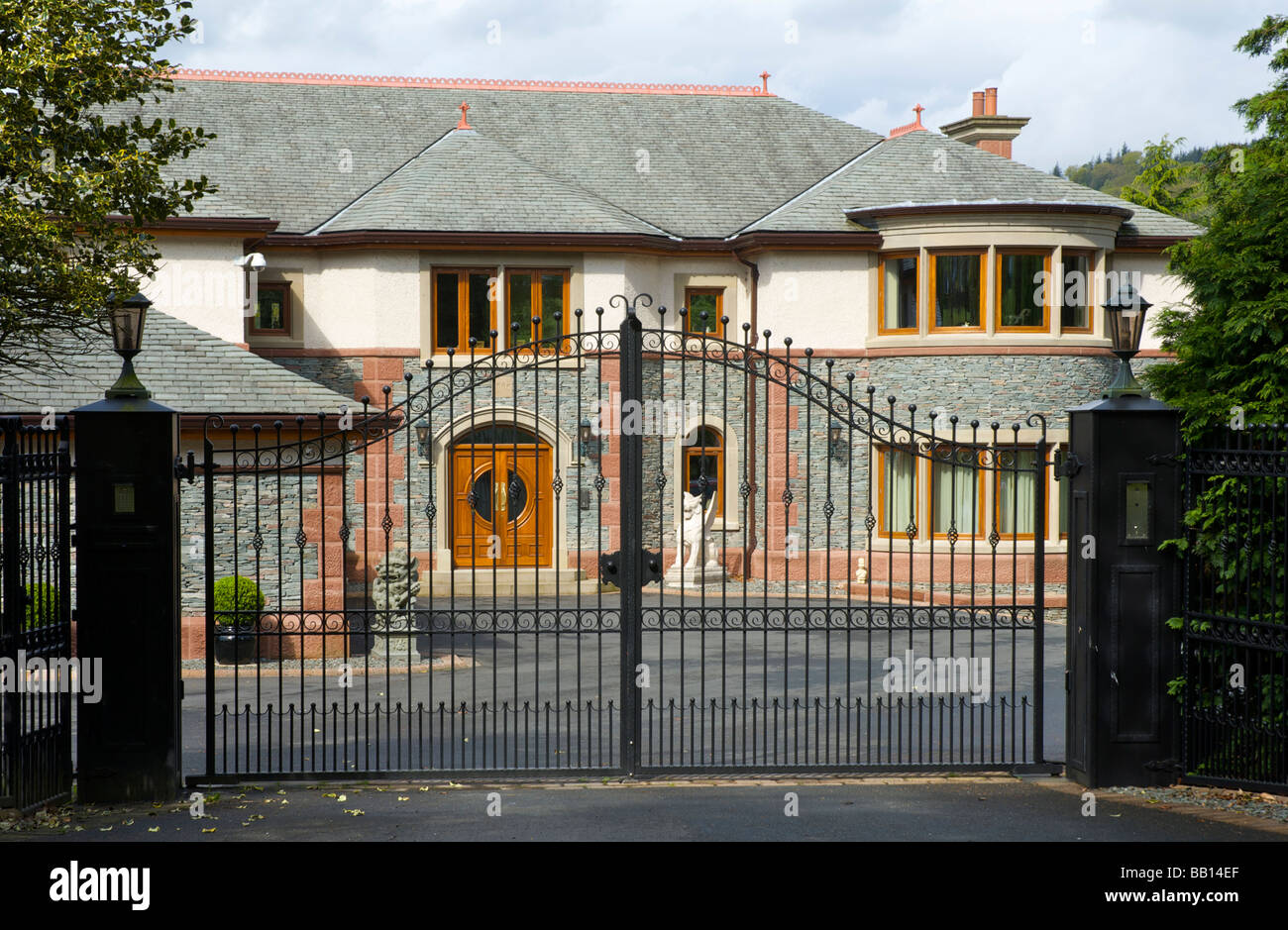 Luxury house at Storrs Park, on the shore of Lake Windermere, Lake ...