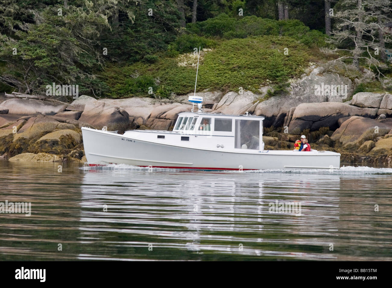 Boats motorboats boat motorvessels hi-res stock photography and images ...