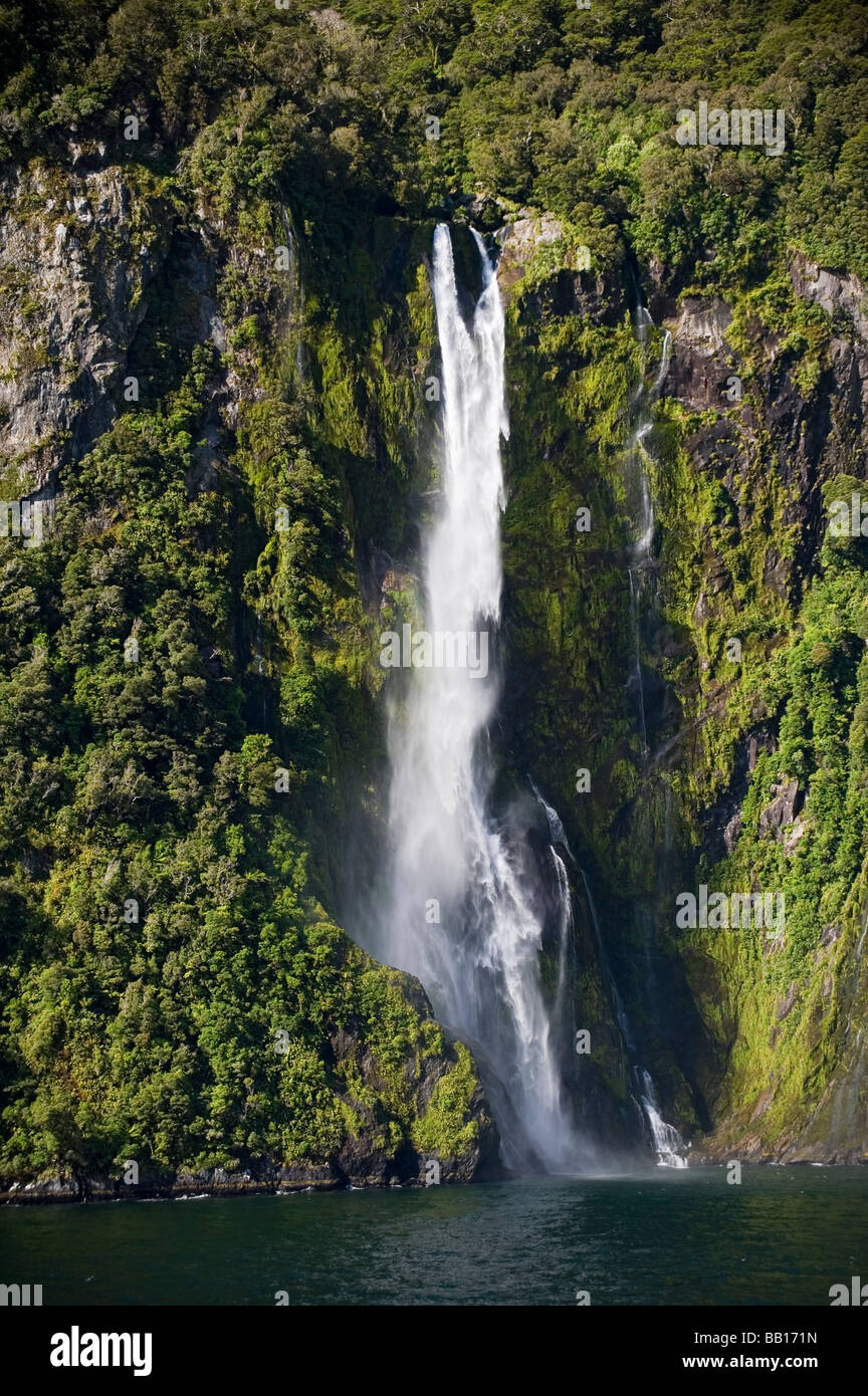 Stirling Falls in Milford Sound, Fiordland National Park, New Zealand ...
