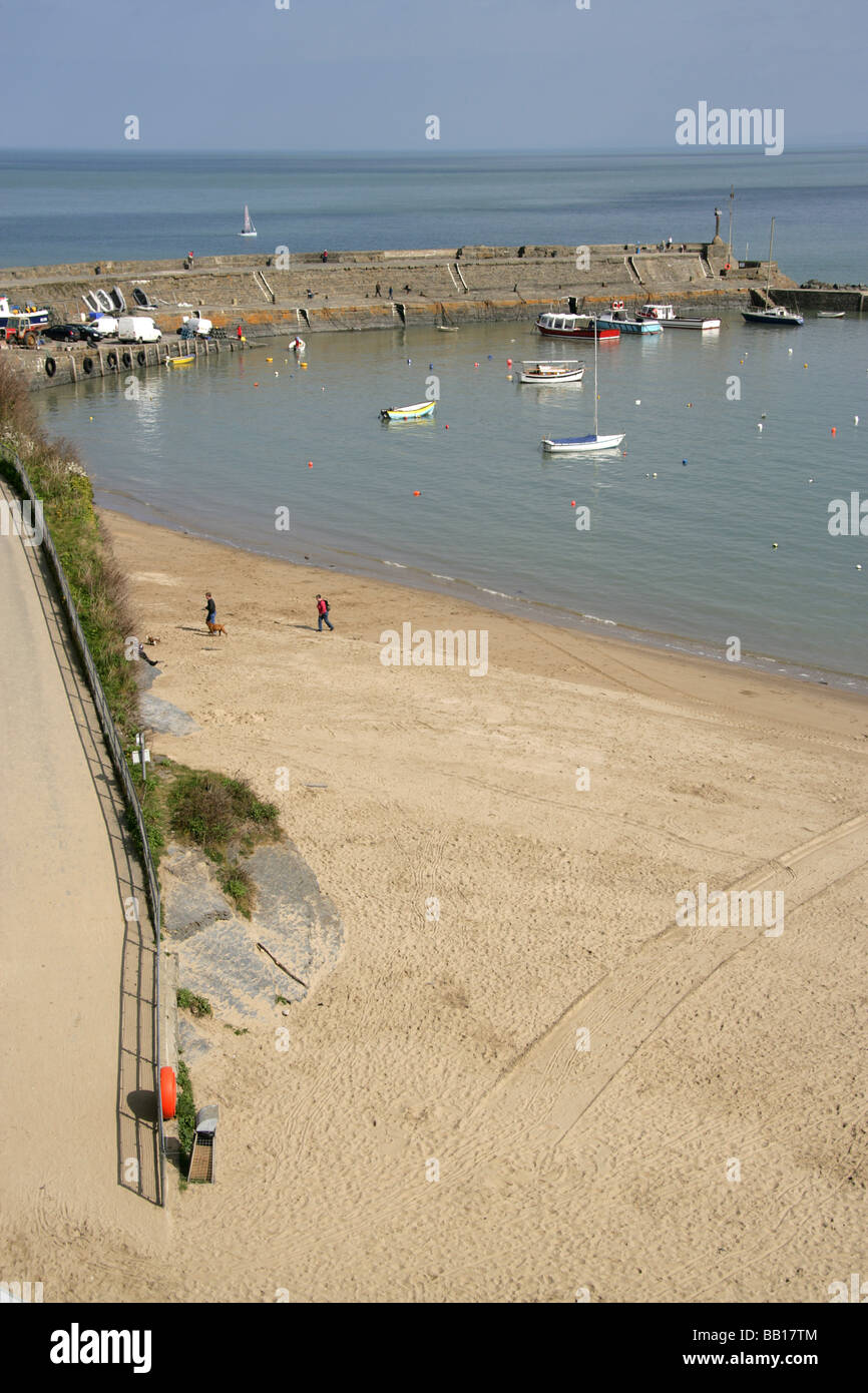 Town of New Quay, Wales. Elevated view of New Quay beach, with leisure ...