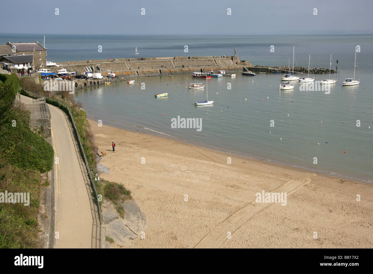 Town of New Quay, Wales. Elevated view of New Quay beach, with leisure ...