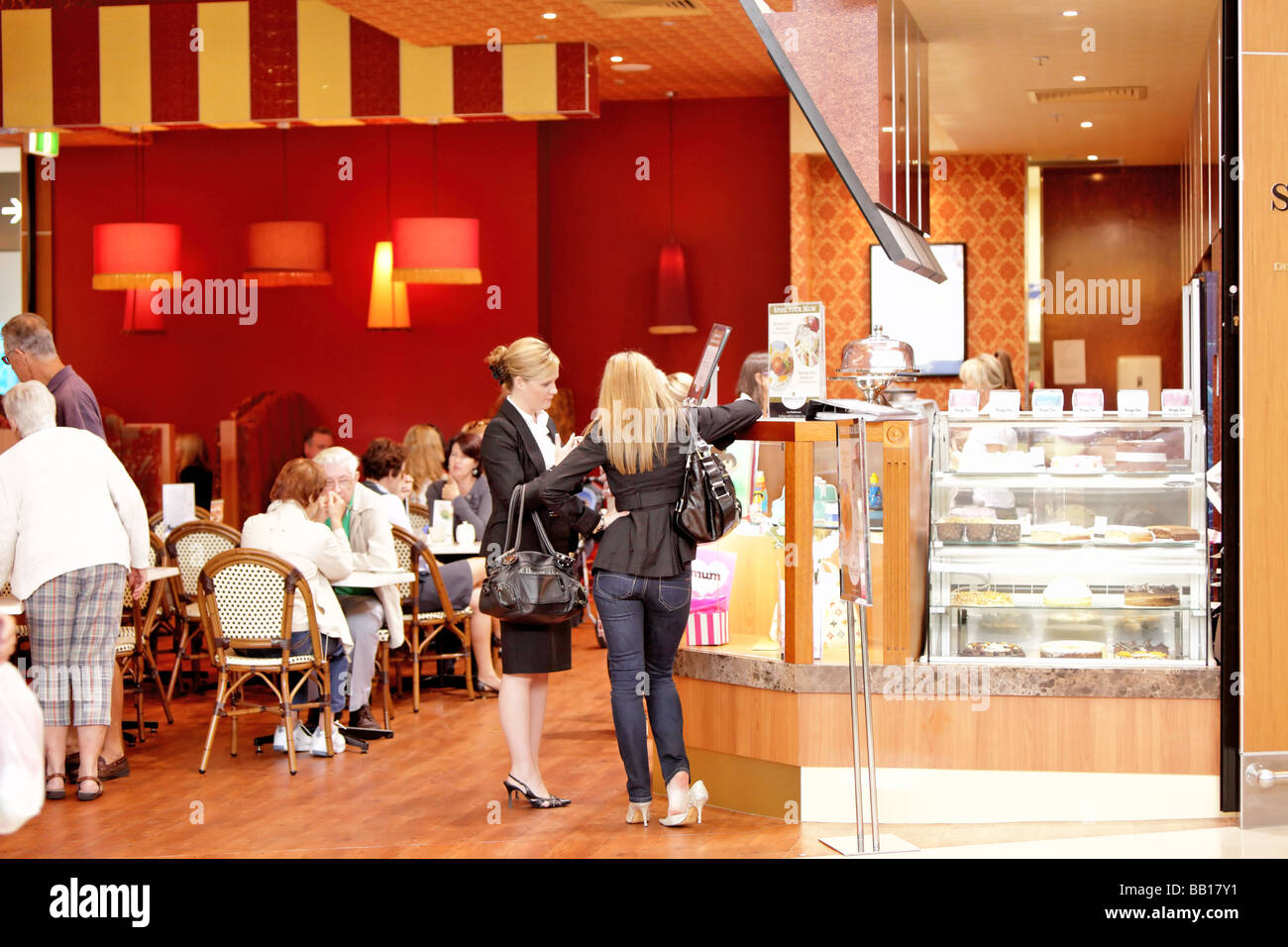 Customers shoppers resting relaxing hi-res stock photography and images ...
