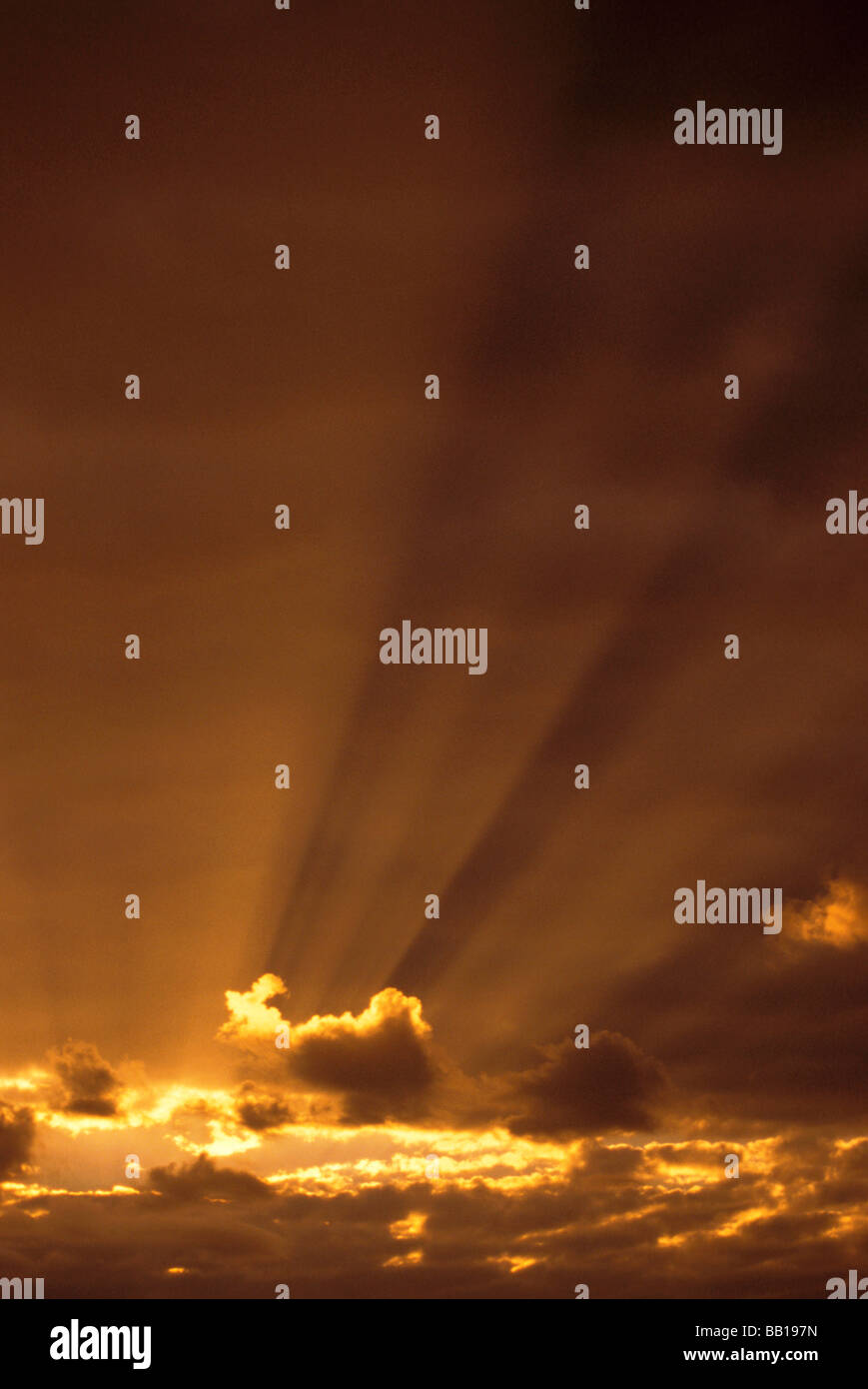 Godbeams hi-res stock photography and images - Alamy