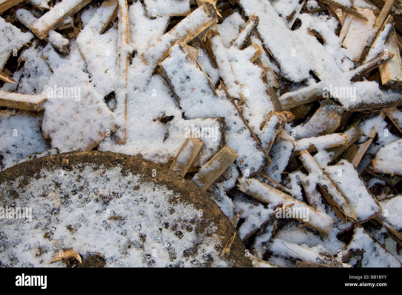 Dustbin lid hi-res stock photography and images - Alamy